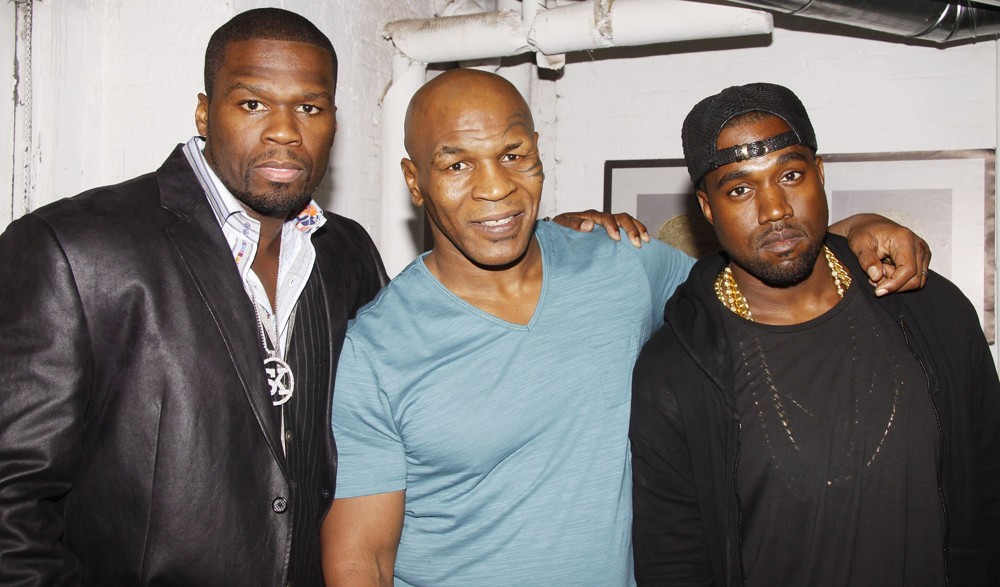 50 Cent Picture 132 - 50 Cent Signs Copies of his SMS Audio Designed ...