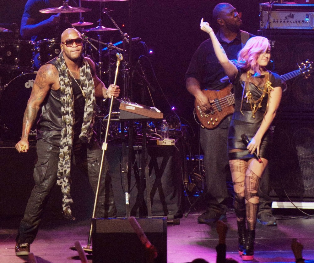 Flo Rida Picture 1 - KIIS FM's Jingle Ball 2012 - Night 2 - Show