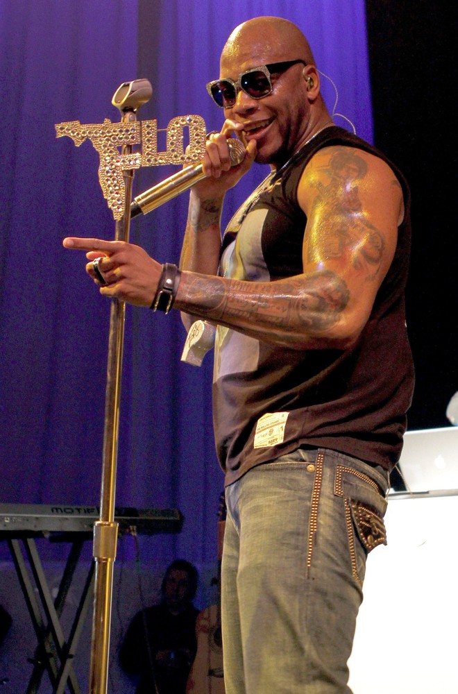 Flo Rida Picture 72 - Flo Rida Performs Live at The Bay Street Grand ...