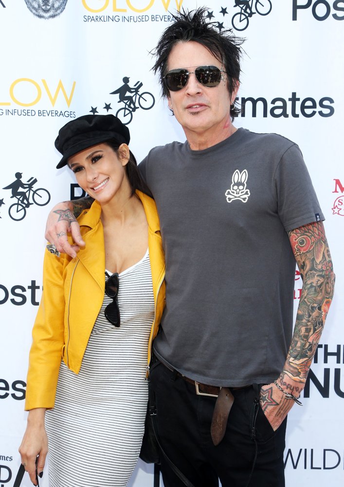 C.S. Lee Picture 1 - Off The Menu x Postmates: Secret Burger Showdown