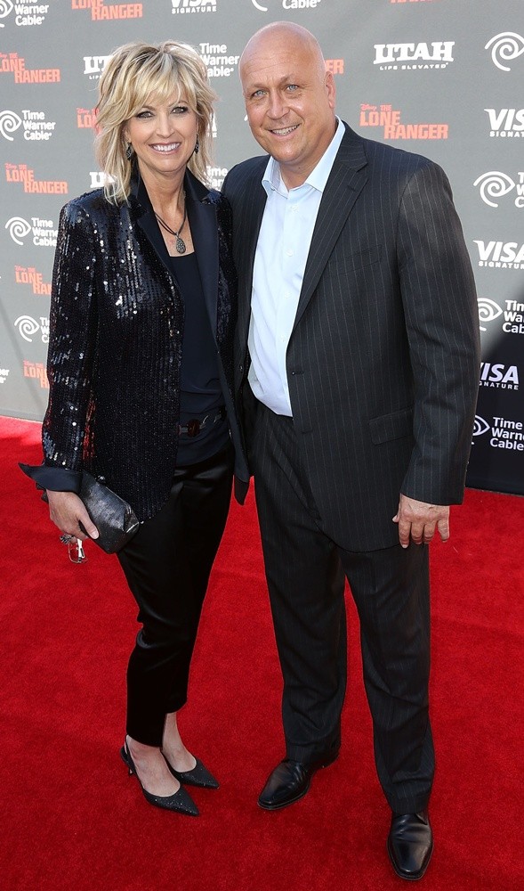 R. Kelly Picture 1 - The World Premiere of Disney-Jerry Bruckheimer ...