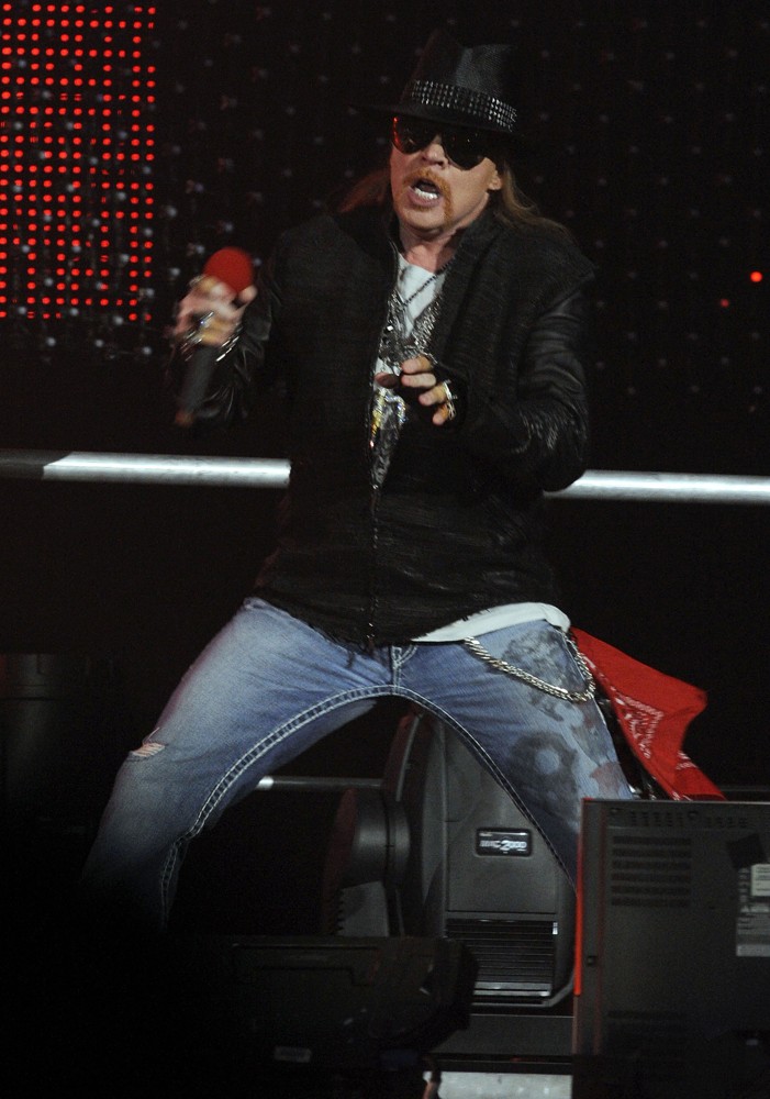Guns N' Roses Perform on Stage at Copps Coliseum in Hamilton - Picture 1