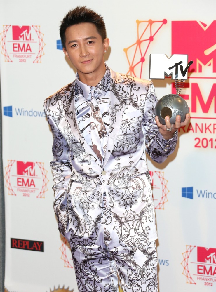 Han Geng Picture 5 - The MTV EMA's 2012 - Press Room