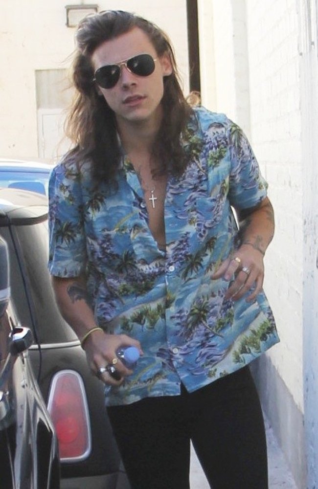 One Direction Picture 1 - Harry Styles Is Seen Leaving After Shopping ...