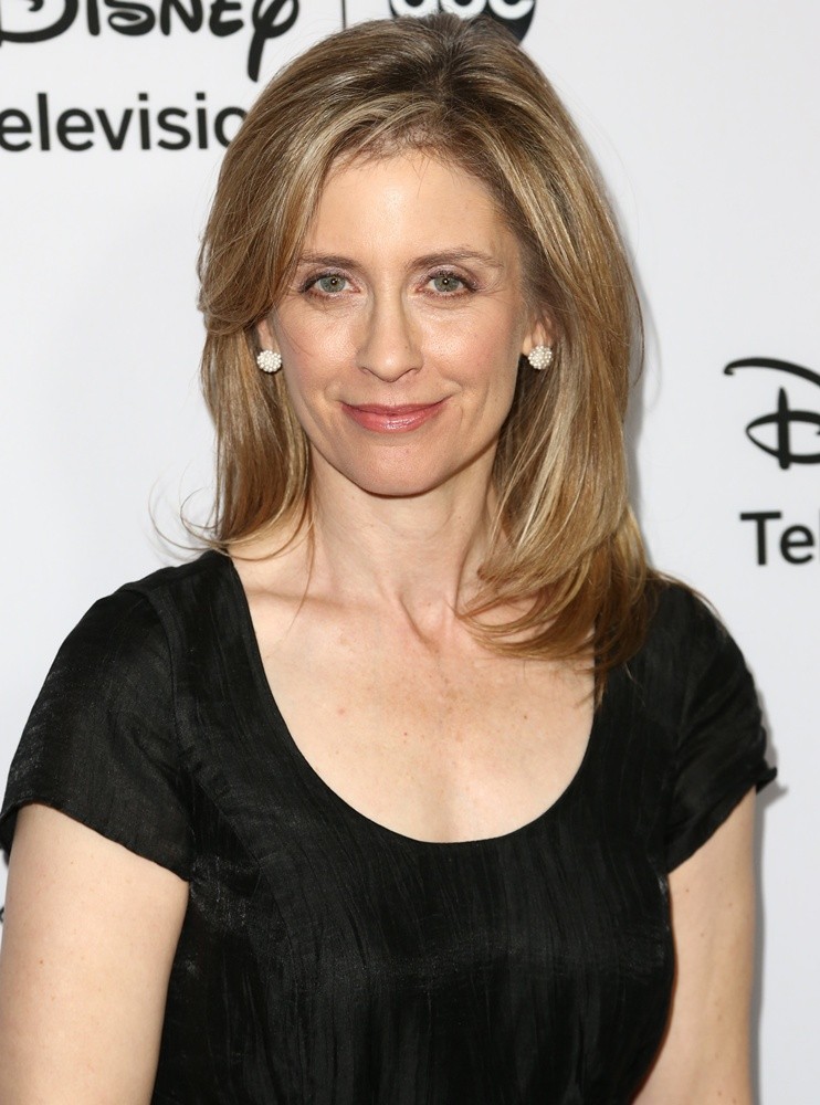 Helen Slater Picture 1 - Disney ABC Television Group Hosts TCA Winter ...
