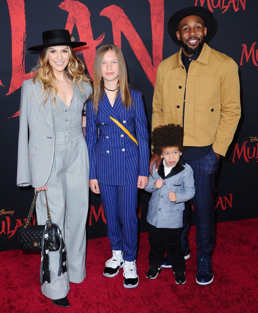Allison Holker Picture 1 - Mulan Los Angeles Premiere - Arrivals