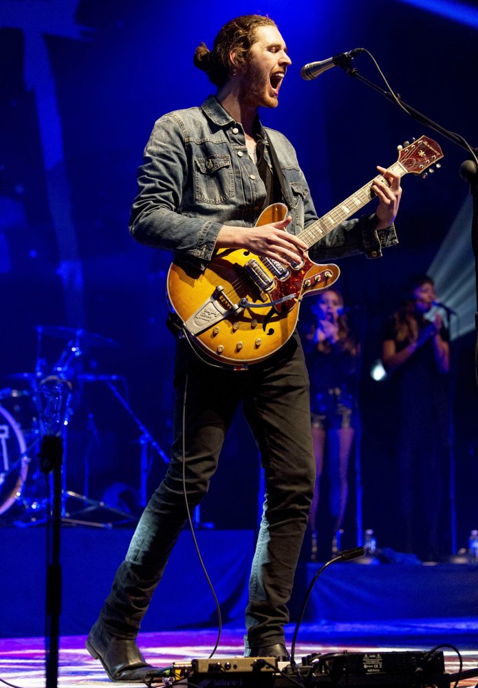 Hozier Picture 57 - Hozier Performs Live