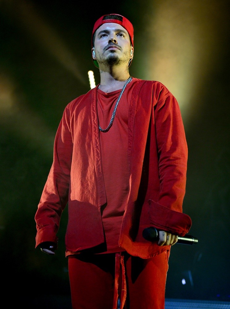 j-balvin Picture 1 - J Balvin Performing Live on Stage During J Balvin ...