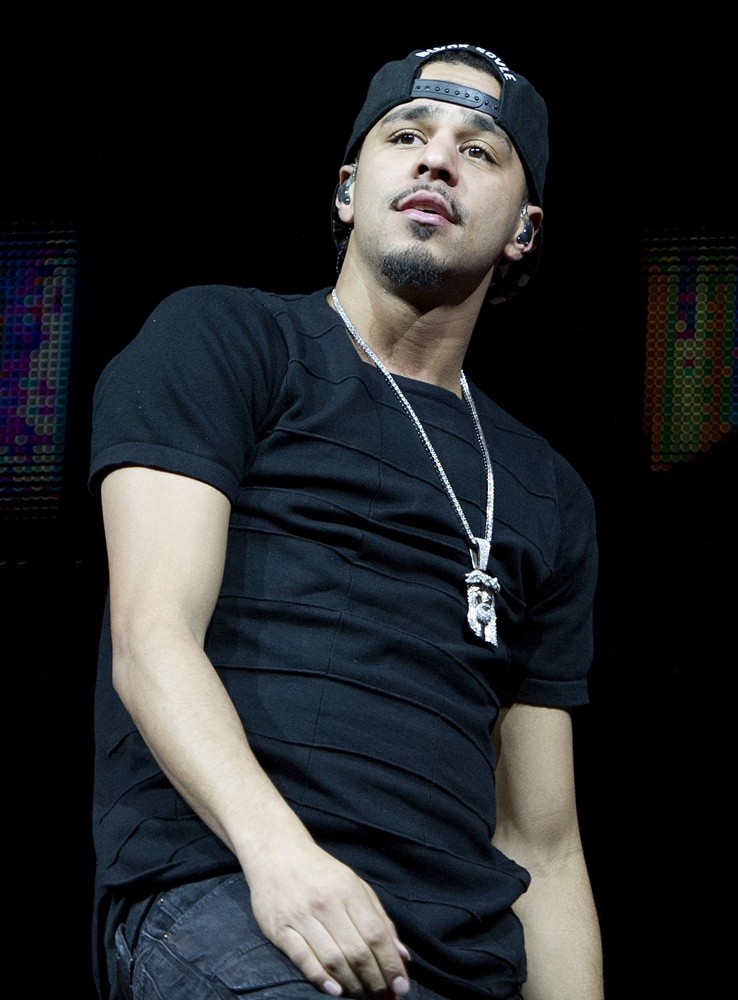 J. Cole Picture 1 - J. Cole Performs to A Sold-Out Crowd