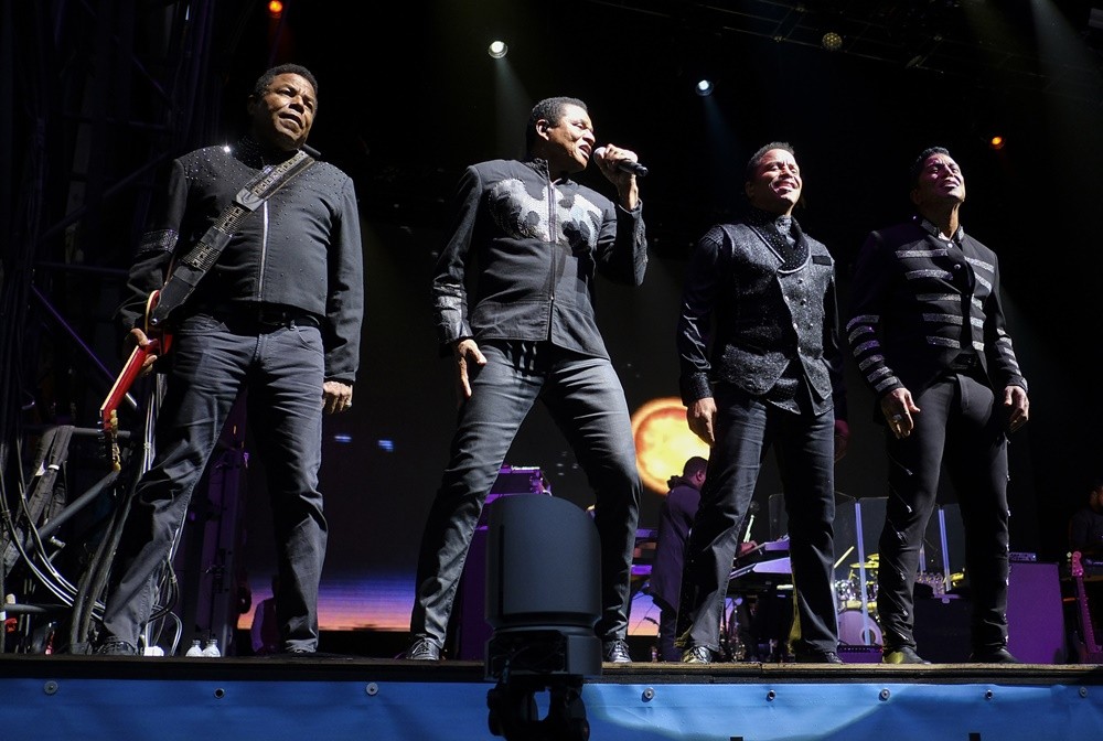 Jackson 5 Performing on Their 50th Anniversary Tour - Picture 1
