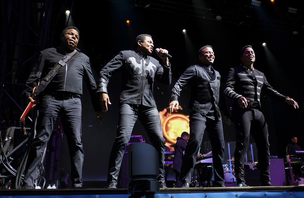Tito Jackson Picture 1 - Jackson 5 Performing on Their 50th Anniversary ...
