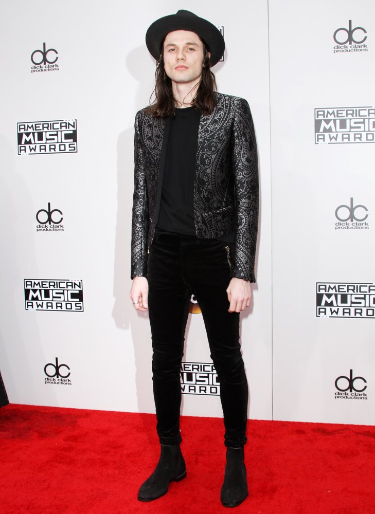 james-bay Picture 1 - 2016 American Music Awards - Arrivals