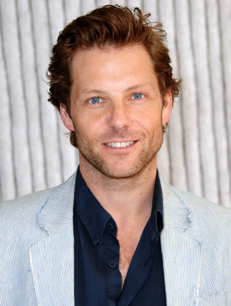 Jamie Bamber Picture 1 - Fashion for Life 2009