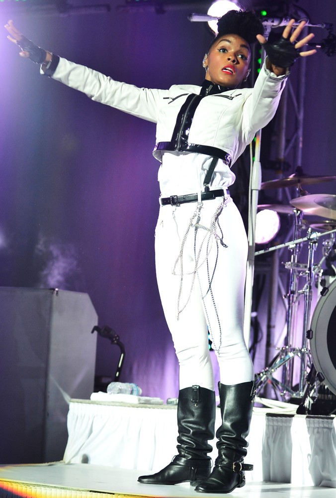 Janelle Monae Picture 1 - Janelle Monae Performs in The Electric Tour ...