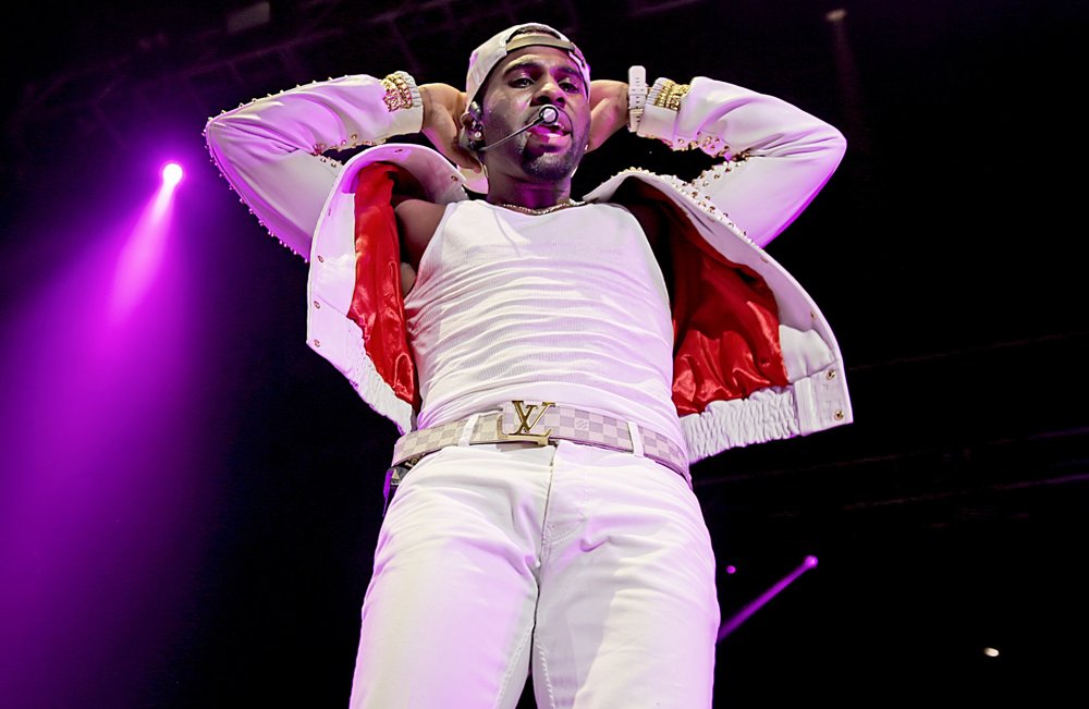 Jason Derulo Picture 1 - Jason Derulo Performing Live on Stage
