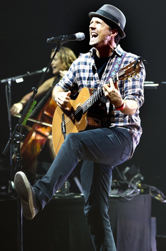 jason mraz Picture 1 - Jason Mraz Performs An Acoustic Concert