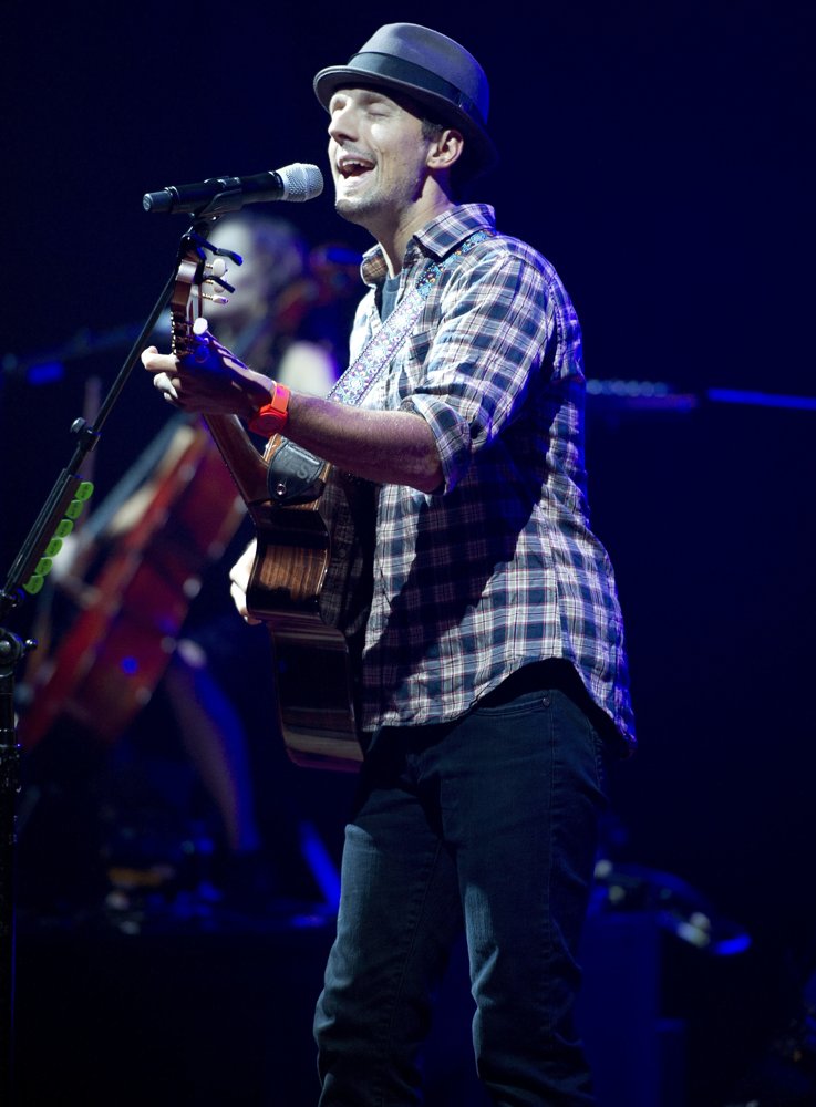 Jason Mraz Picture 1 - Jason Mraz Performs An Acoustic Concert