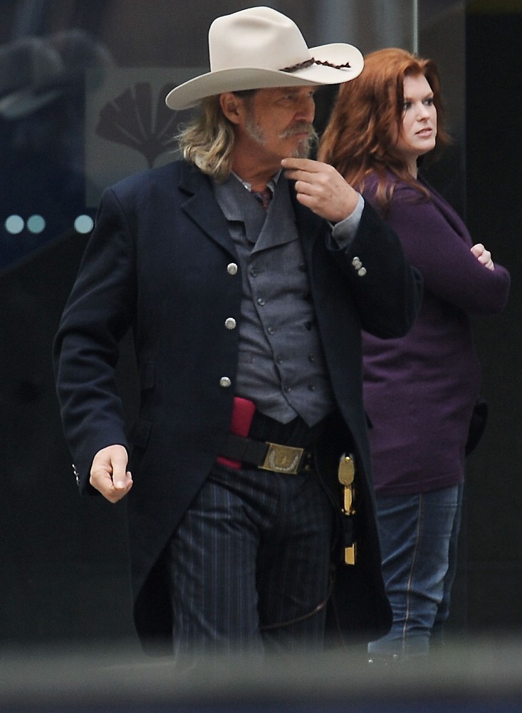 Jeff Bridges Picture 64 - Filming Scenes for The Movie R.I.P.D.