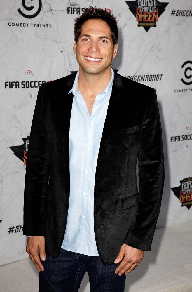Joe Picture 1 - Comedy Central Roast of Charlie Sheen - Arrivals
