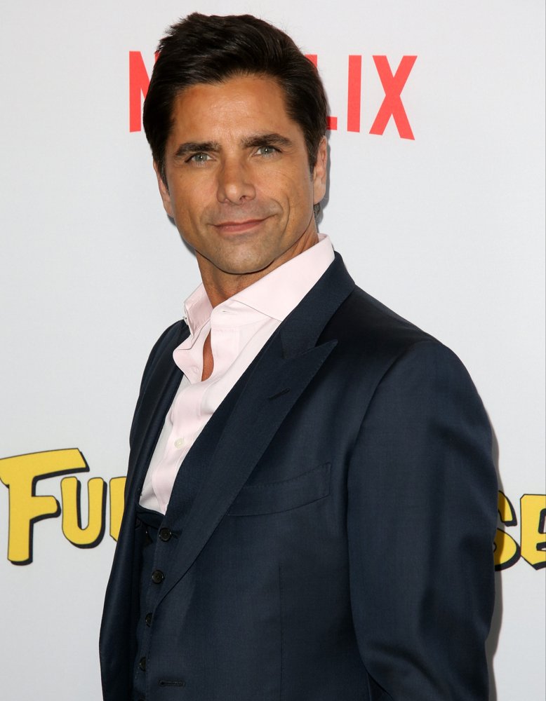 John Stamos Picture 65 - People's Choice Awards 2016 - Press Room