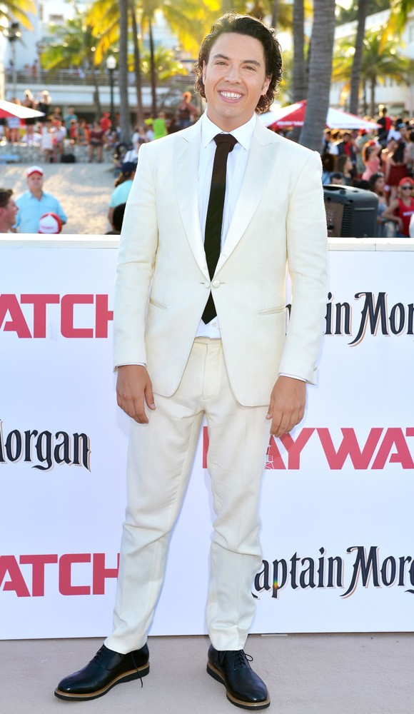 JonBass Picture 1 - Paramount Pictures' World Premiere of Baywatch