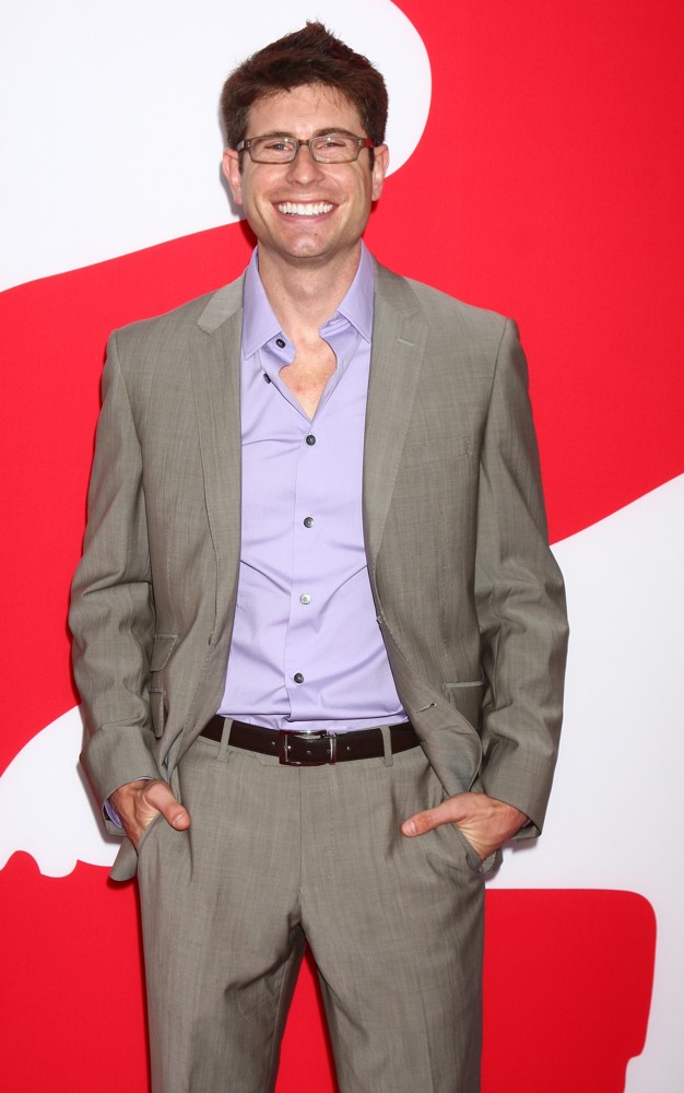 Los Angeles Premiere of Red 2 - Picture 1