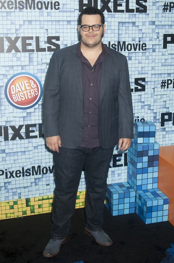 josh gad Picture 77 - Josh Gad Leaving The Radio 2 Studio