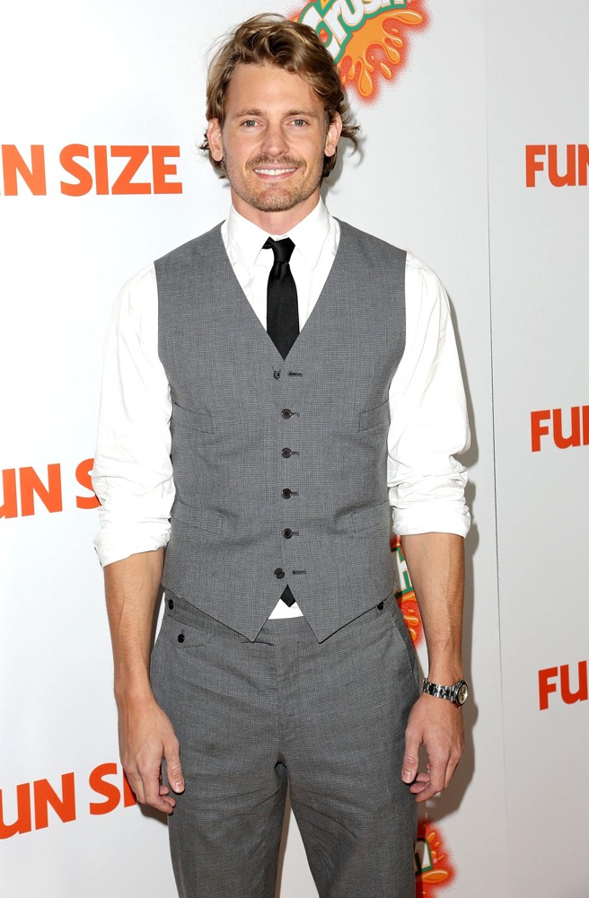 Josh Pence Picture 1 - The Premiere of Paramount Pictures' Fun Size ...