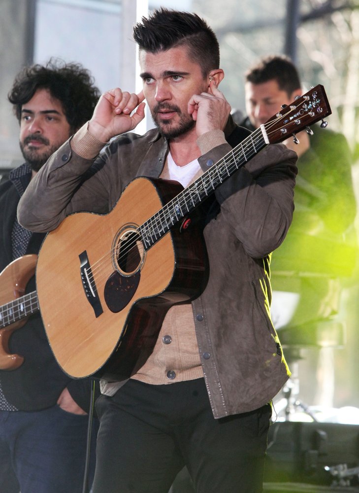 juanes Picture 1 - Juanes Performs Live on NBC's Today Show