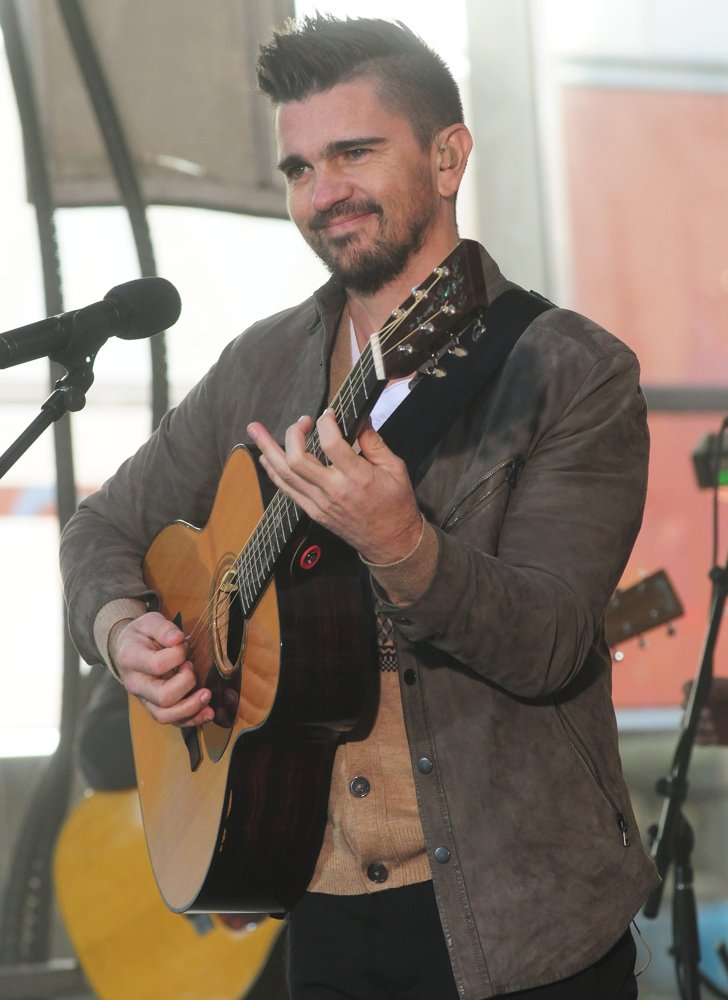 Juanes Picture 1 - Juanes Performs Live on NBC's Today Show