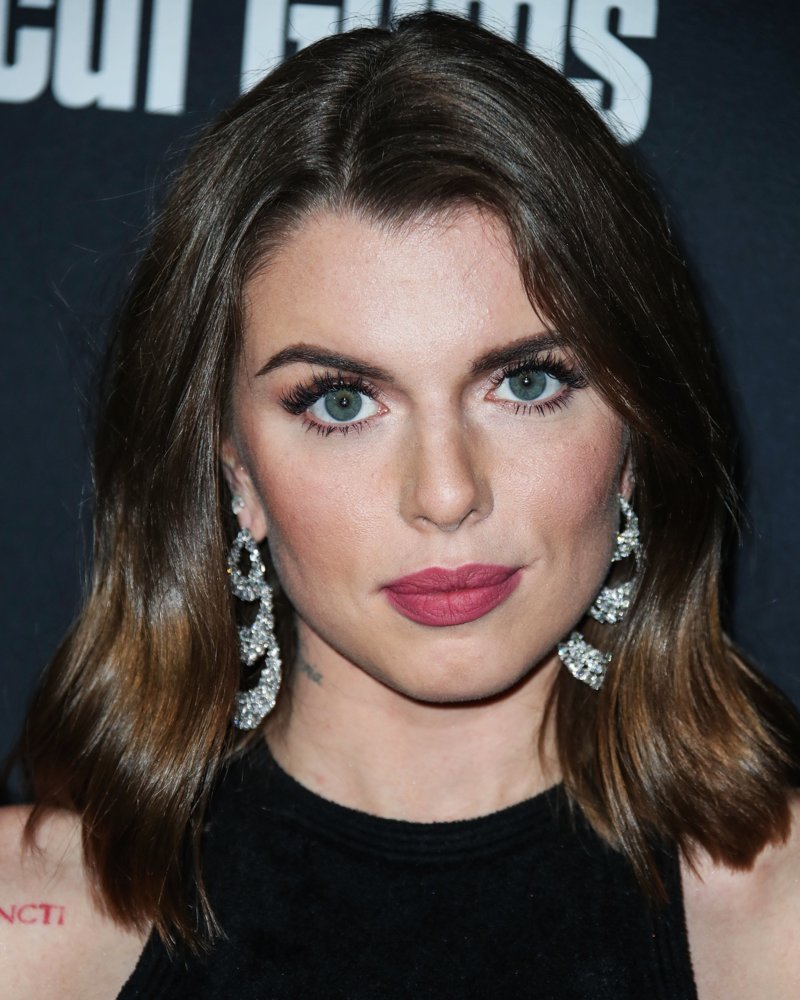 Julia Fox Picture 7 - 25th Annual Critics Choice Awards - Arrivals