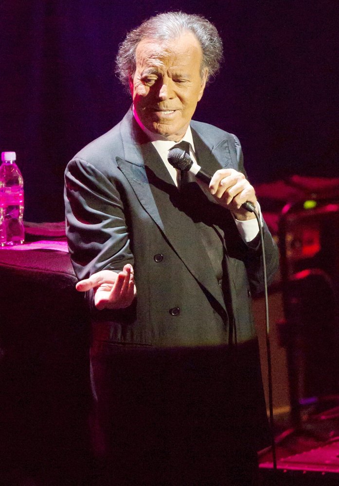 Julio Iglesias Pictures, Latest News, Videos.