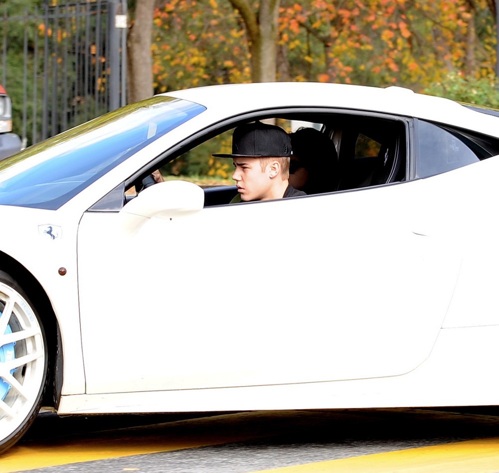 justin-bieber Picture 1 - Justin Bieber Heading Back Home to Calabasas ...