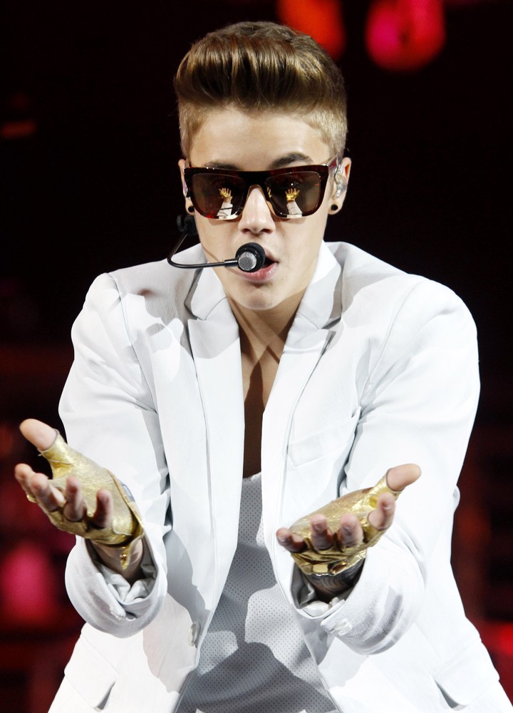 Justin Bieber Picture 1 - Justin Bieber Performing Live in Concert