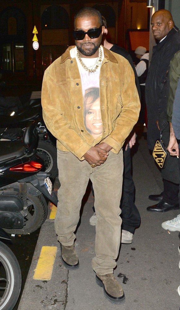 Kanye West Picture 1 - Kanye West at Le Piaf Restaurant