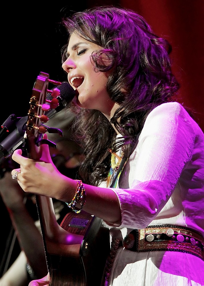 Katie Melua Picture 20 - The BRIT Awards 2012 - Arrivals