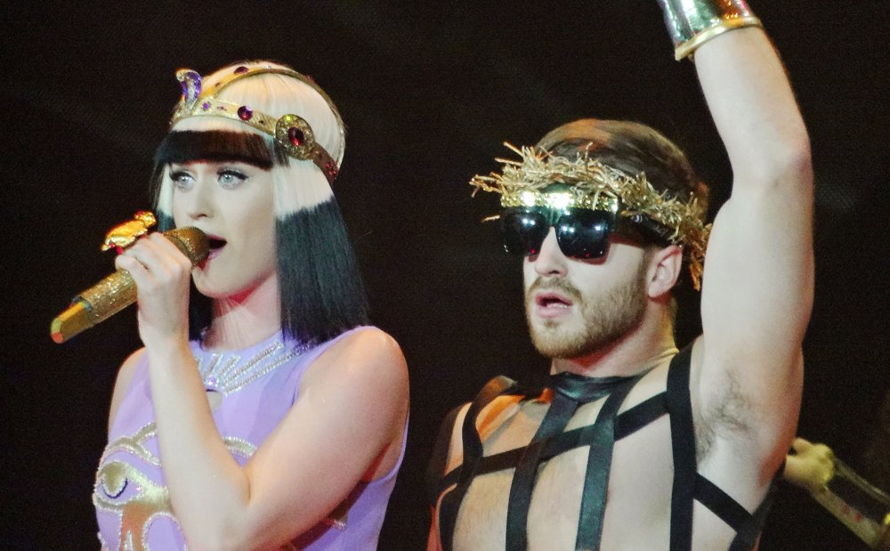 CJ Perry Picture 1365 - Katy Perry Performing Live on Stage on ...