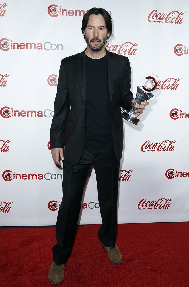 Keanu Reeves Picture 61 - The Premiere of Lionsgate's Knock Knock - Red ...