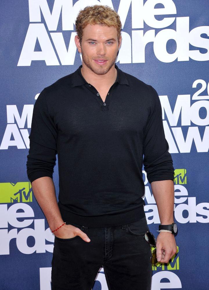 kellan-lutz Picture 1 - 2011 MTV Movie Awards - Arrivals