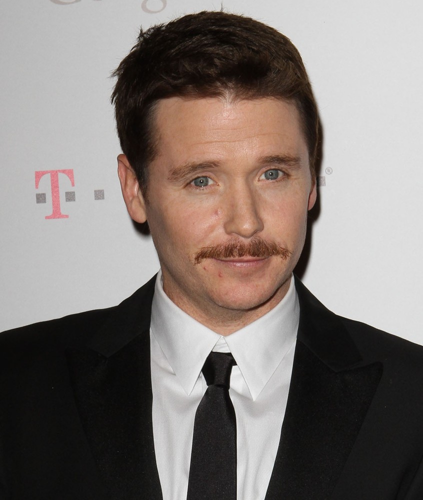 Kevin Connolly Picture 1 - Celebrity Magenta Carpet Arrivals at The ...