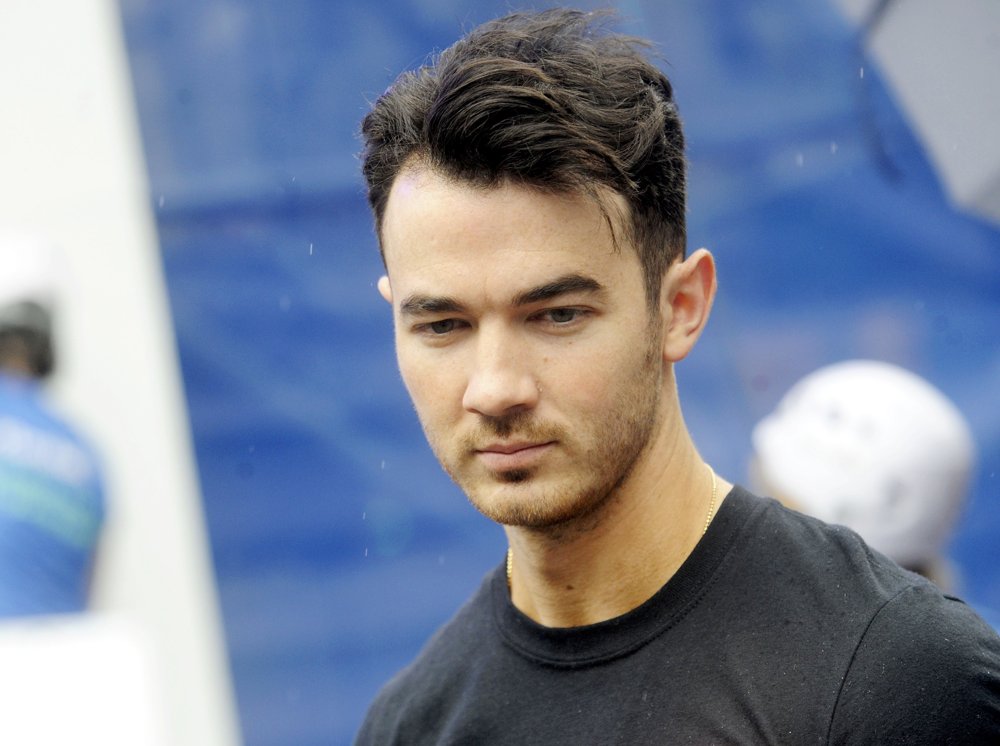 Kevin Jonas Pictures with High Quality Photos