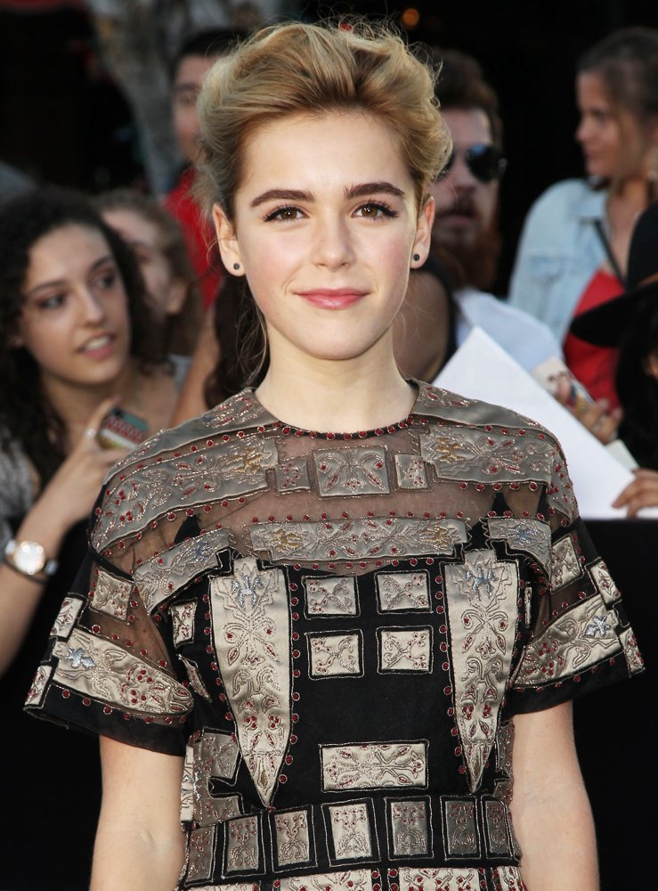 Kiernan Shipka Picture 1 - Premiere of Summit Entertainment's Divergent ...