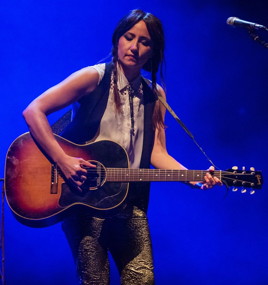 kt-tunstall Picture 1 - KT Tunstall Performing Live on Stage