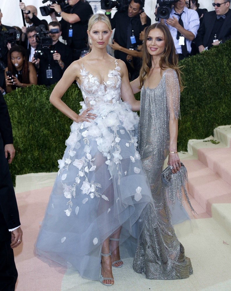 Gala Picture 6773 - Manus x Machina: Fashion in An Age of Technology ...