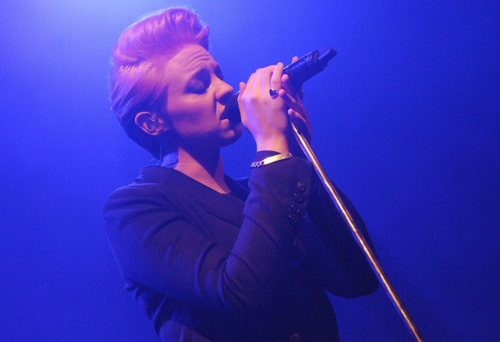 La Roux Picture 1 - La Roux Performs | AceShowbiz