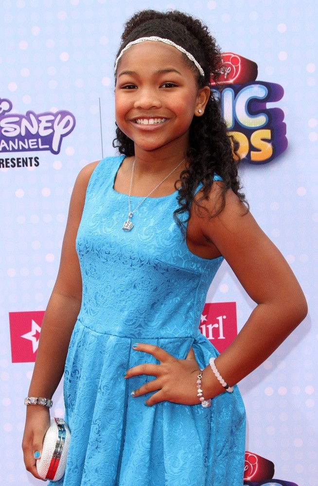 layla hayes Picture 2 - 2015 Radio Disney Music Awards - Arrivals