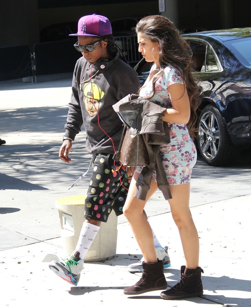 Dhea Sodano Picture 1 - Lil Wayne Seen Arriving The Staples Center for ...