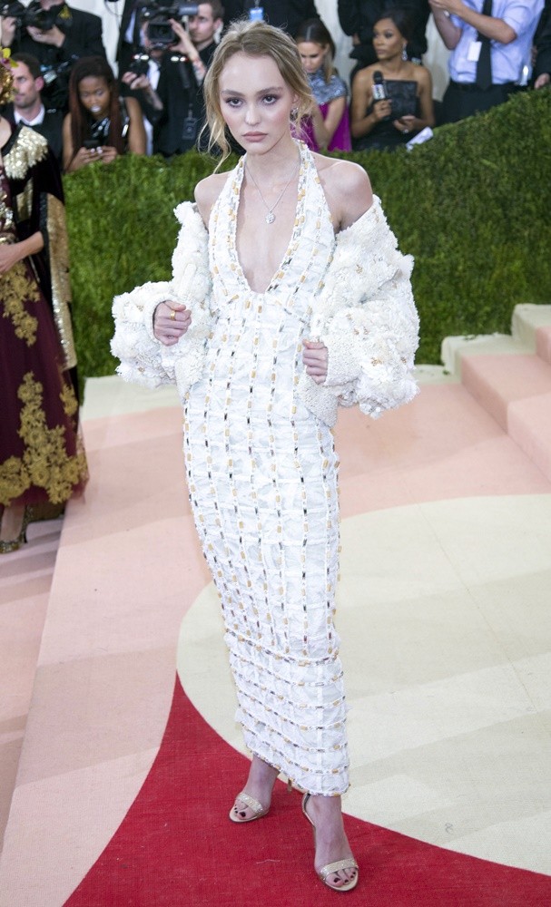 lily-rose-depp Picture 1 - Manus x Machina: Fashion in An Age of ...