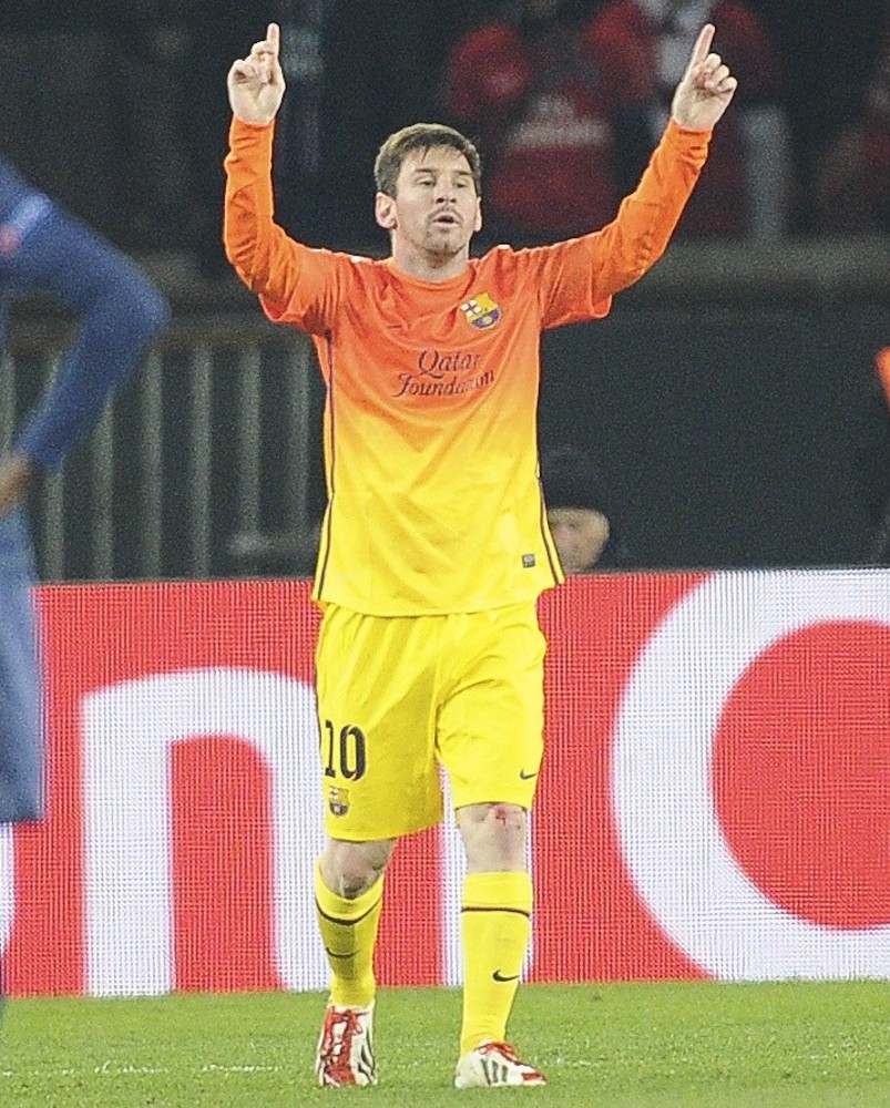 Lionel Messi Picture 1 - UEFA Champions League Between Paris Saint ...