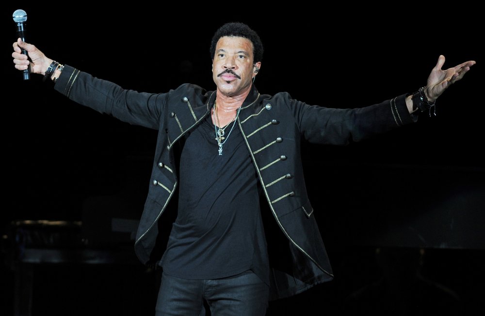 Where Does Lionel Richie Live